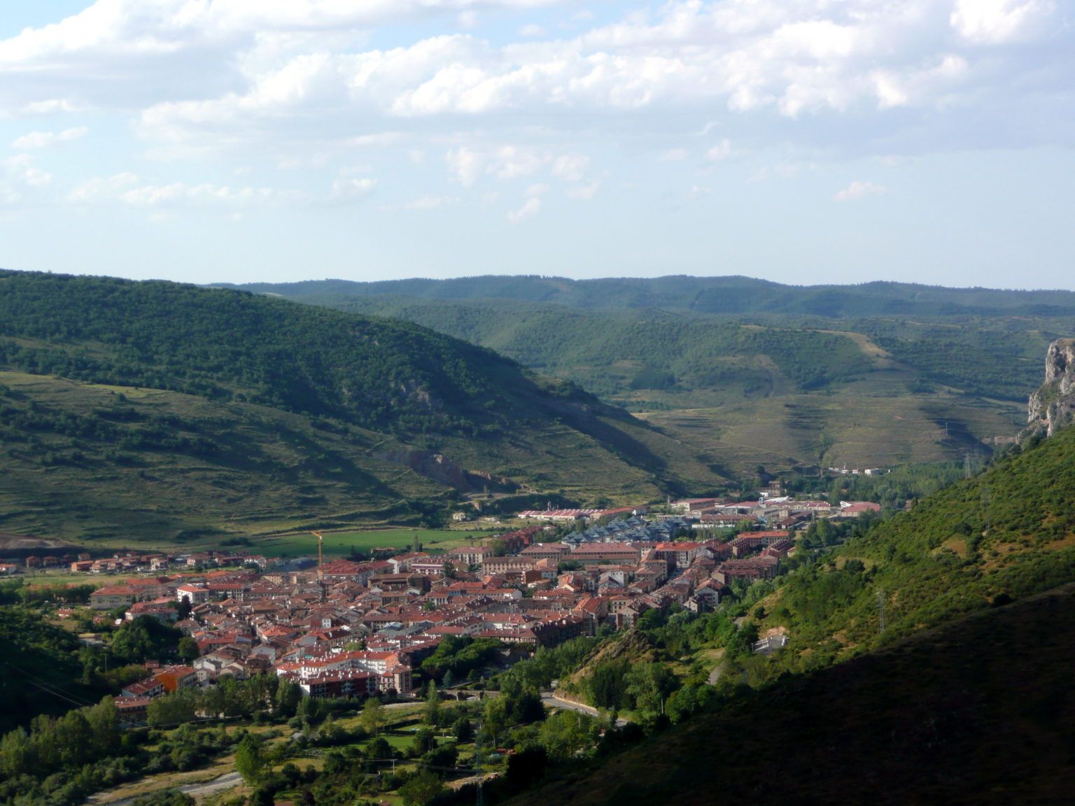 Ezcaray, el pueblo más bello de La Rioja. - Donosti City