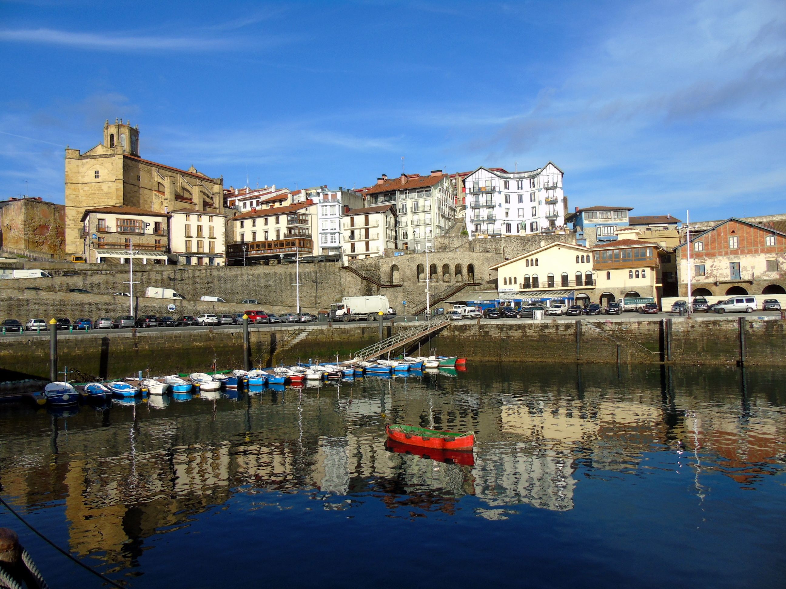 Getaria, historia y tradición. Un paseo por la cuna de Elcano y ...